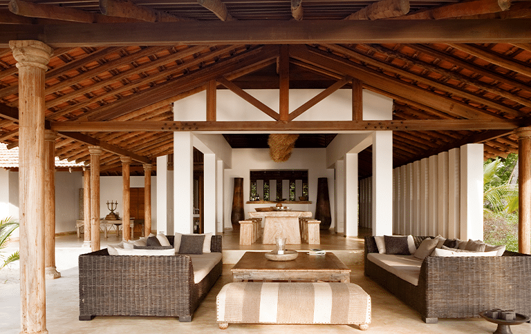 Transforming Wood Surfaces into Luxurious Masterpieces with Wood Polish